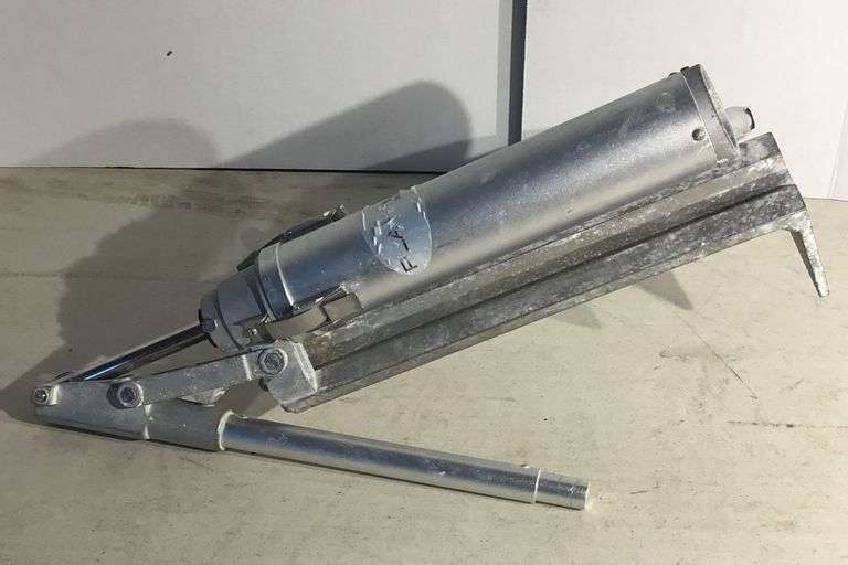 Platinum Drywall Compound Pump - Sherwood Auctions