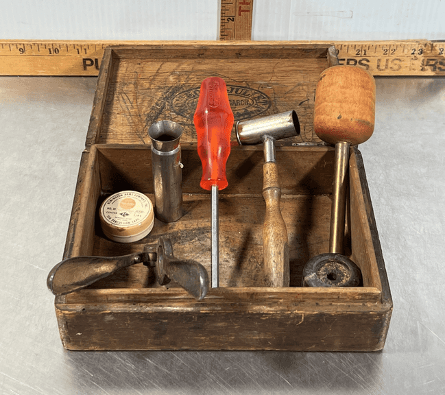 Black Powder Reloading Tools - Sherwood Auctions