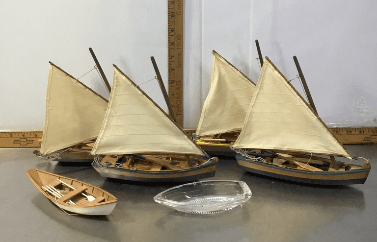 Wooden Boat Decor, Glass Row Baot - Sherwood Auctions