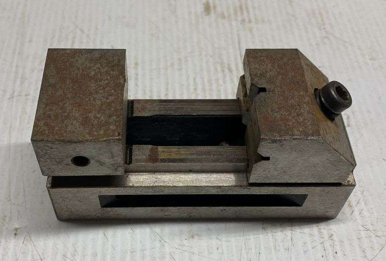 Small Machinist Vise- - Sherwood Auctions