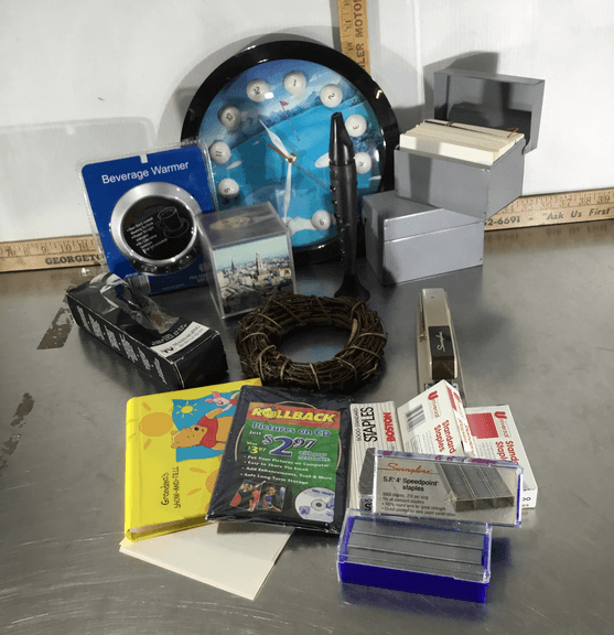 Golf Clock, Gibson Tonette, Massaging Brush and More - Sherwood Auctions