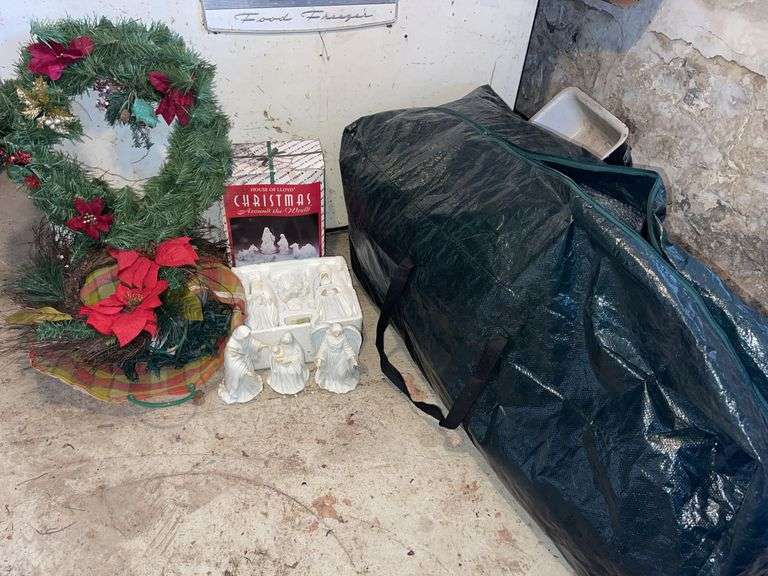 Pre Lit 7’ Christmas Tree, Ceramic Nativity Scenes & Wreaths + 2 Extra ...