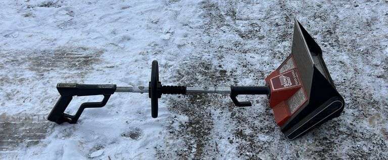Snow Chief Power Shovel - Sherwood Auctions