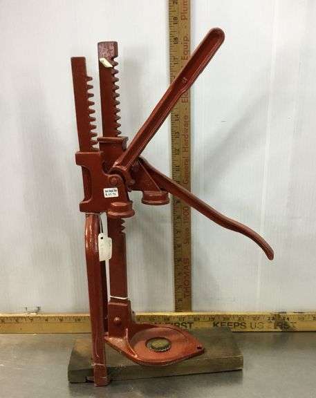Bottle Capper - Sherwood Auctions