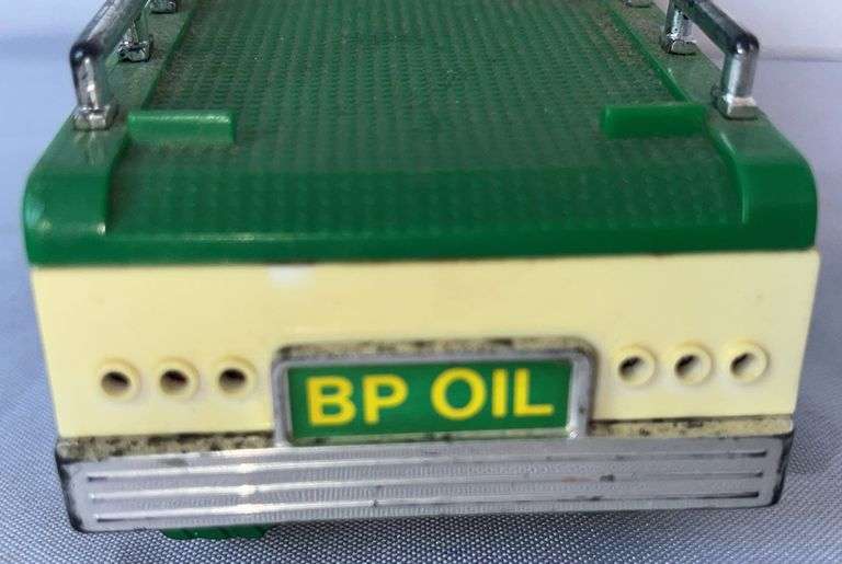 1994 BP Semi Race Car Hauler- takes batteries - Sherwood Auctions
