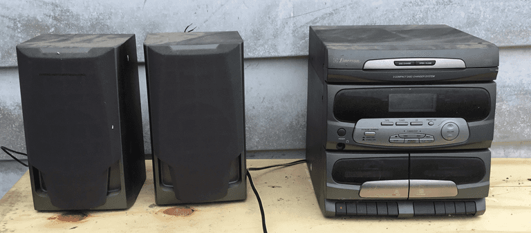 Emerson Stereo, Has Power - Sherwood Auctions