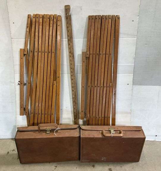 2 Expandable Scissors Gates & 2 Cassette Cases with Cassettes ...