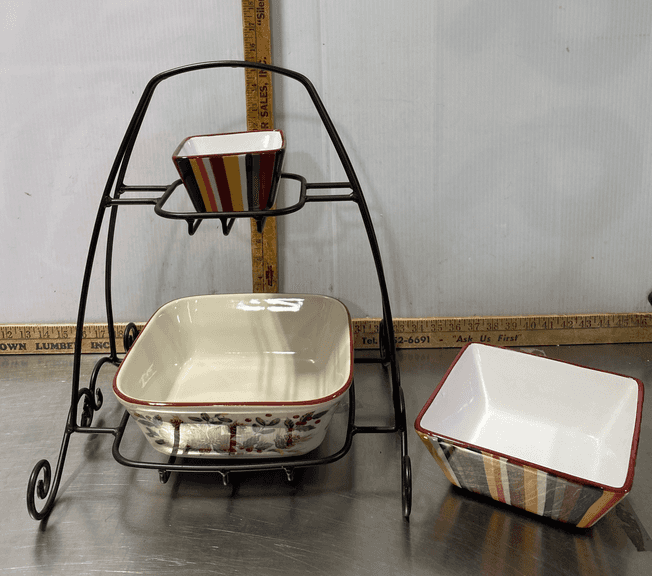 Longaberger Poinsettia Holiday Dish, Two Pampered Chef Serving Dishes ...