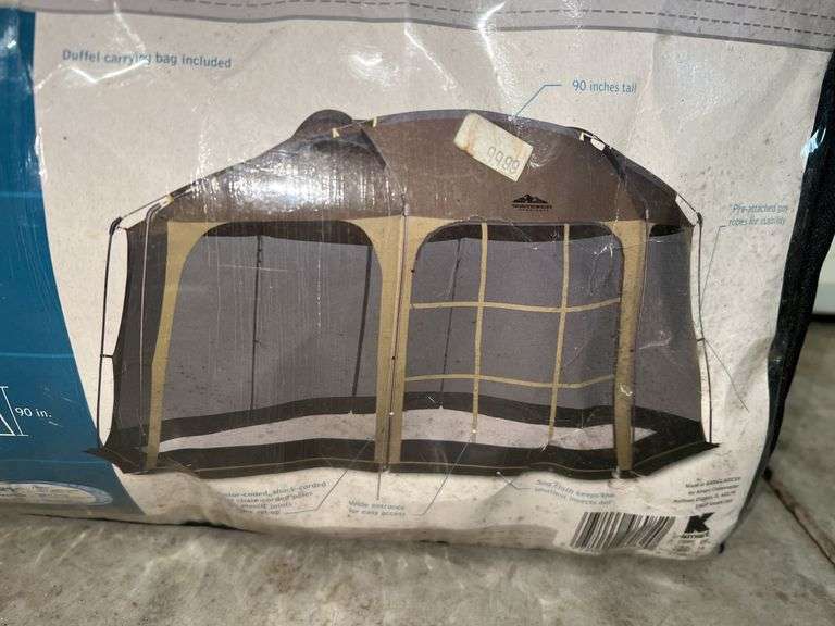 Northwest Territories 14ft x 12ft Screen House - Sherwood Auctions