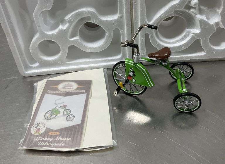 Hallmark Kidde Car Classics with Box and Certificates - Sherwood Auctions