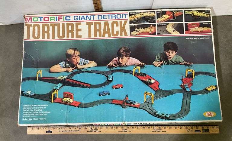Motorific Giant Detroit Torture Track (unsure if all parts are there ...