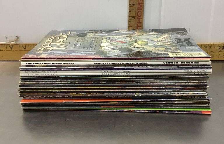 Large Variety Of Comics, Some DC/Vertigo and More - Sherwood Auctions