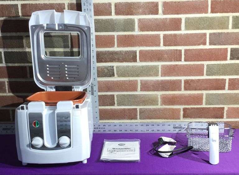 Simply Ming Flash Fryer, Has Power - Sherwood Auctions