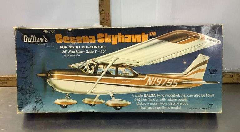 Cessna Skyhawks 172 Model Kit and Mini Furniture Kit - Sherwood Auctions