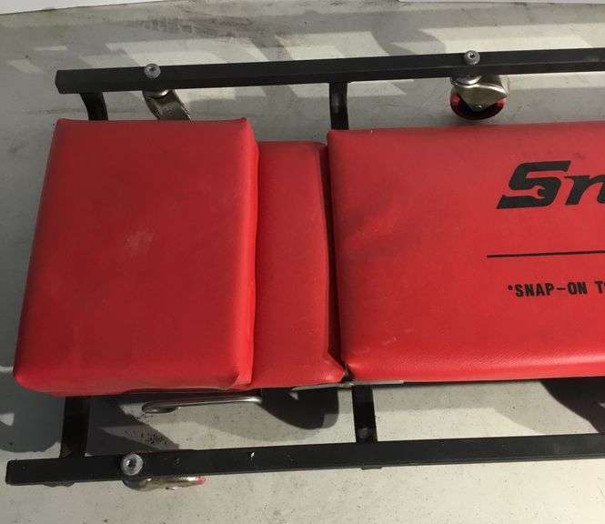 Snap On Model JC26 Automotive Creeper - Sherwood Auctions