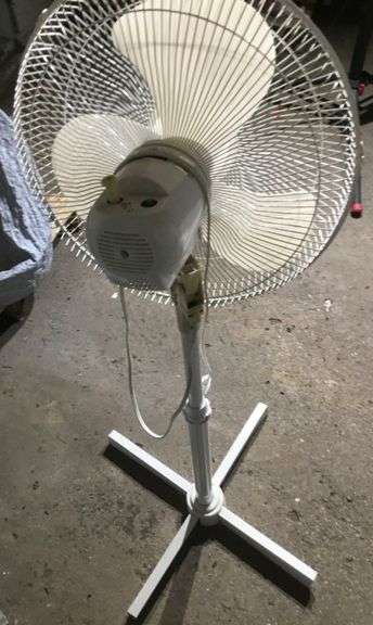 3 Speed Oscillating Fan - Sherwood Auctions