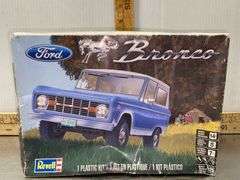 Revell Ford Bronco + MPC 63 Corvette Stingray - Sherwood Auctions