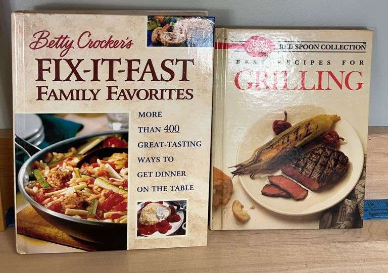 Betty Crocker Fix It Fast & Grilling - Sherwood Auctions
