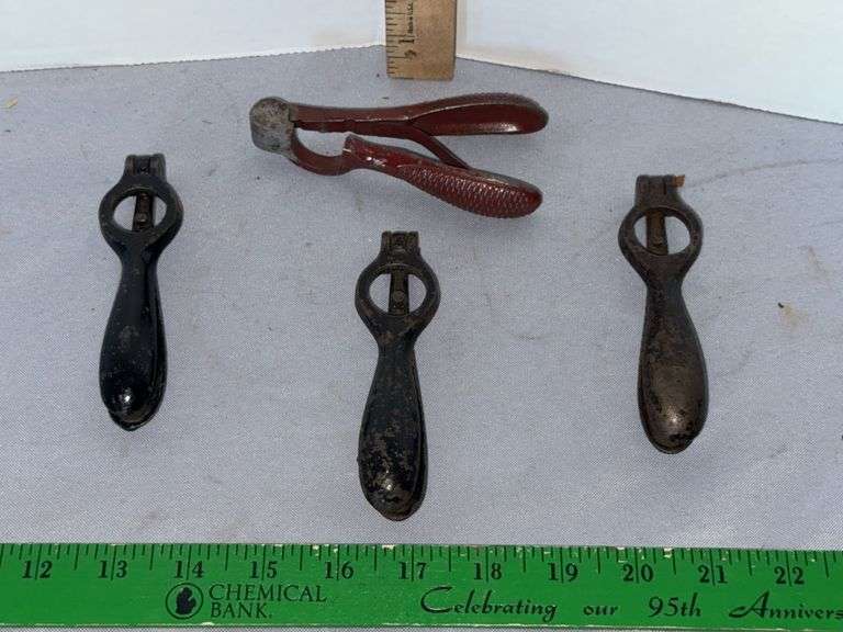 Antique Shotgun Shell Reloading Tools - Sherwood Auctions