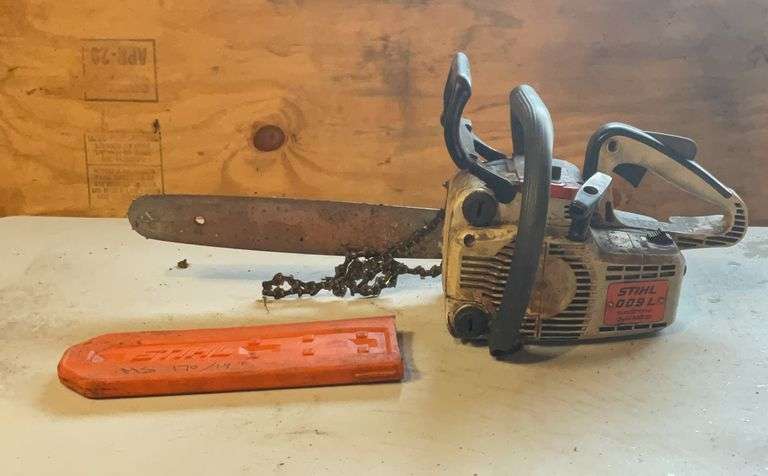 Stihl 009L Chain Saw - Sherwood Auctions