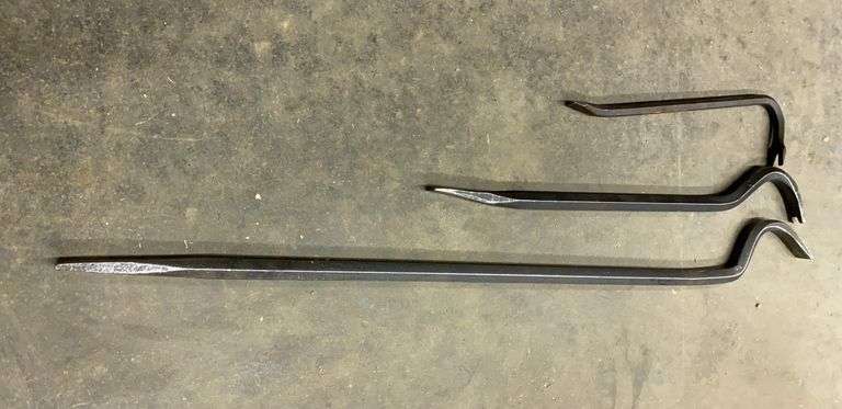 Small Crow Bar & Pry Bars - Sherwood Auctions