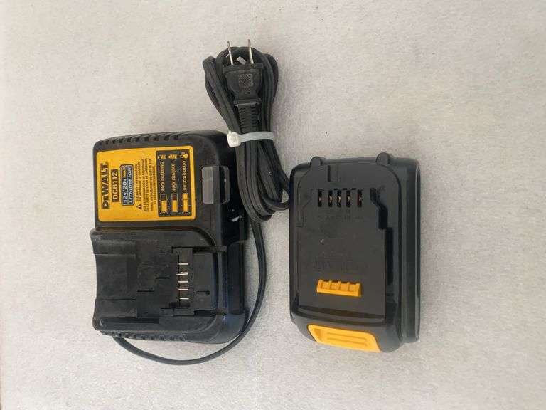 Dewalt Charger & Battery. DCB112 & DCB207 - Sherwood Auctions