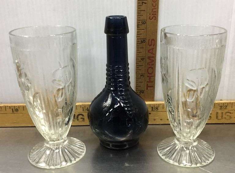 Jeanette Glass Iced Tea Tumblers and Bitters Bottle - Sherwood Auctions