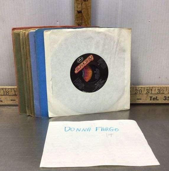 Donnna Fargo 45 Vinyls - Sherwood Auctions