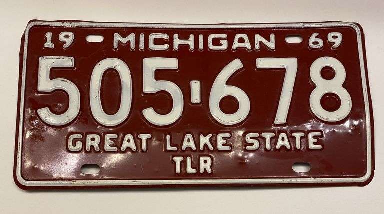 1969 Michigan License Plate - Sherwood Auctions