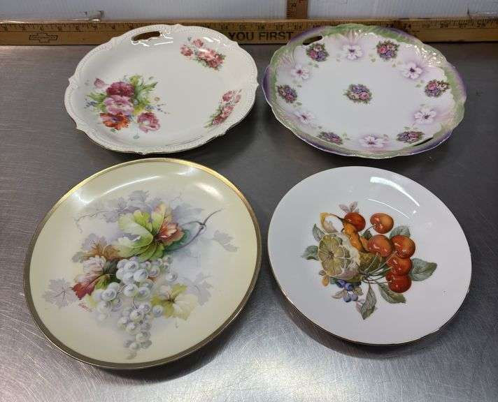 Small Serving Plates - Sherwood Auctions