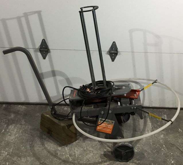 Champion 12V Wheely Bird Auto Feed Trap - Sherwood Auctions