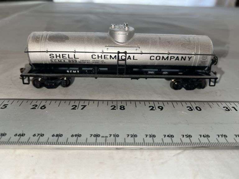Athearn HO Shell Oil Company SCMX 899 Single Dome Tank Car - Sherwood Auctions
