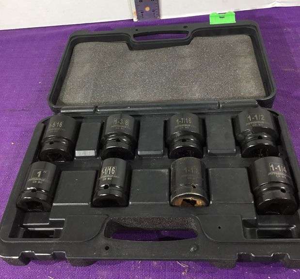 Pittsburgh Pro 8 Pc. 3/4” Drive, 1”-1 1/2” Impact Sockets & Case ...