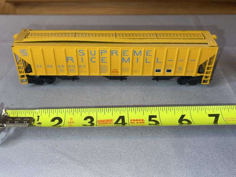 Athearn Supreme Rice Mill Hopper Car HO Scale - Sherwood Auctions