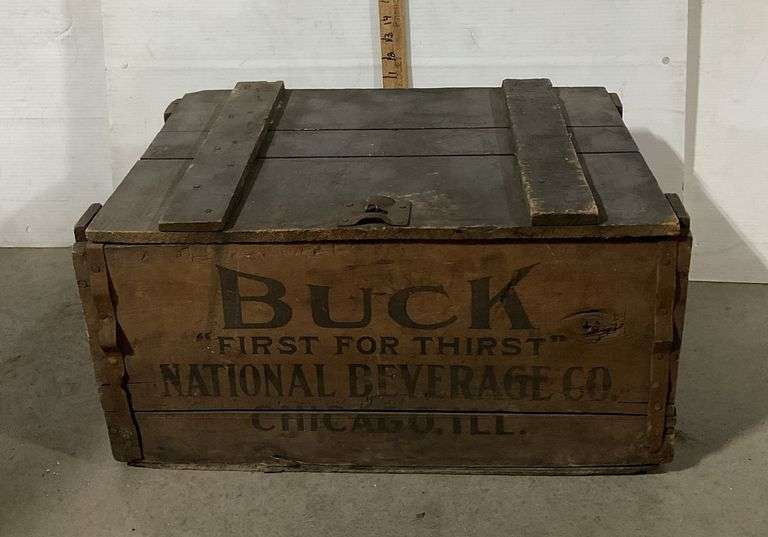 Buck National Beverage Chicago Wooden Lidded Crate - Sherwood Auctions