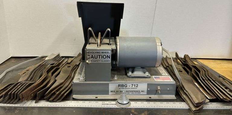 Rotary Blade Grinder- has power + Assortment of Blades - Sherwood Auctions