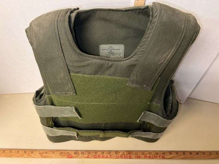 Body Armor, Small Arms Protective- Size Large Vest - Sherwood Auctions