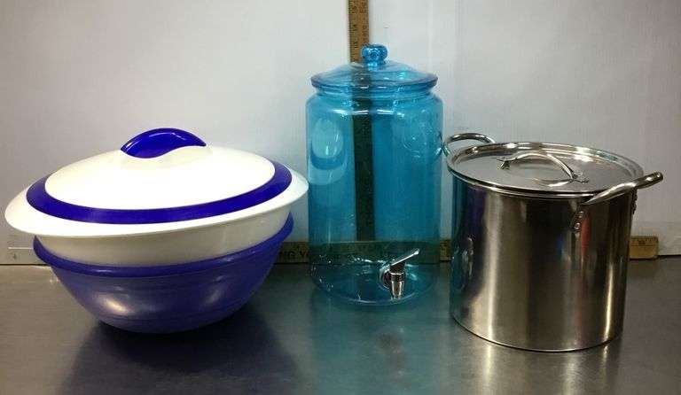 2 Large Bowls One With Screw Lid, Drink Dispenser and Large Pot ...