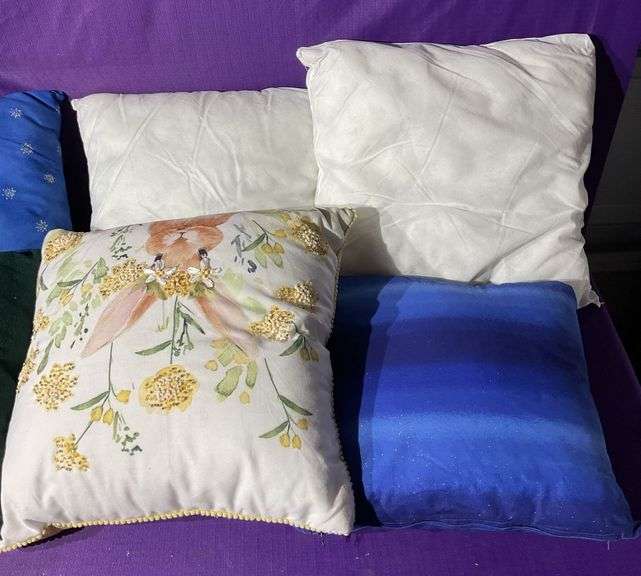 Assorted Throw Pillows - Sherwood Auctions