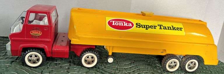 1970's Tonka Super Tanker - Sherwood Auctions