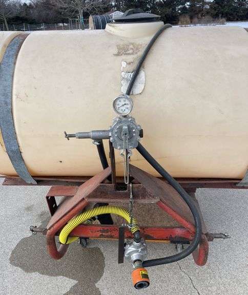 Swisher 3 point 200 Gallon Liquid Sprayer w/ PTO Pump - Sherwood Auctions