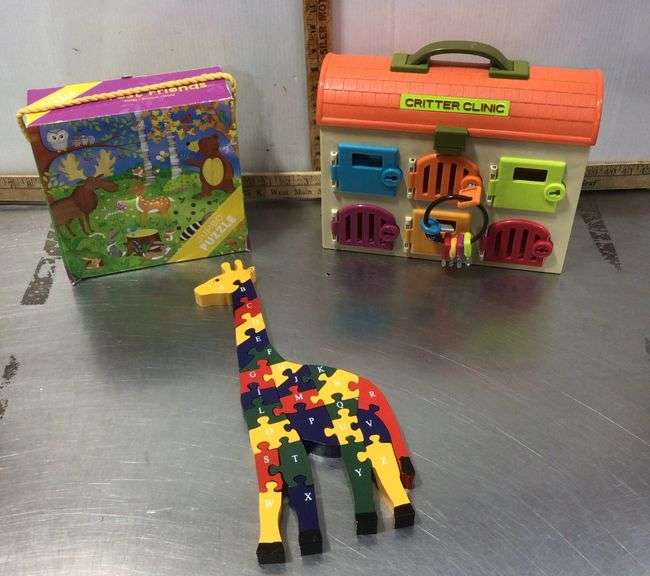 Giraffe Block Puzzle, Critter Clinic and Jumbo Nature Puzzle - Sherwood ...