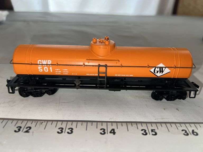 HO Athearn GW 40' Single Dome Tank Car 501 Kadee Couplers - Sherwood ...