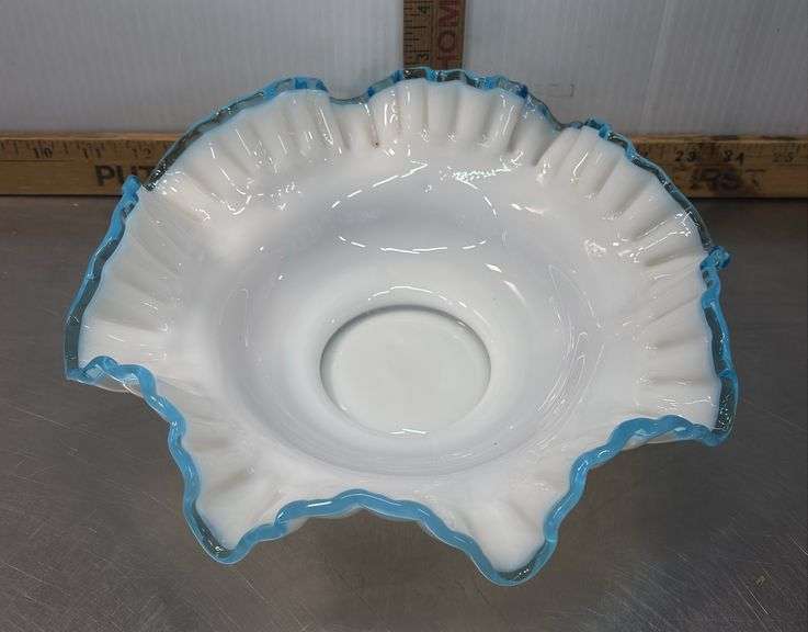 Fenton Ruffle-Edge Candy Dish - Sherwood Auctions