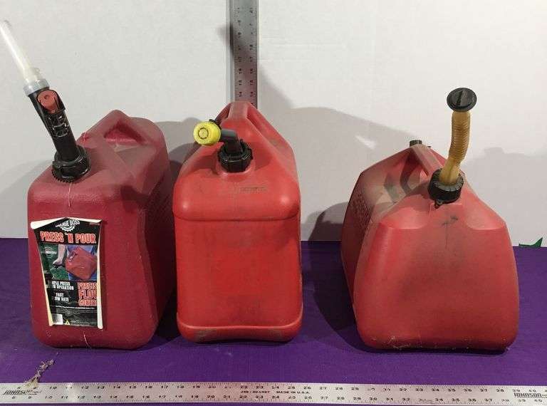 Three 5 Gallon Plastic Fuel Cans - Sherwood Auctions