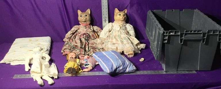 Porcelain Cat Dolls & More - Sherwood Auctions