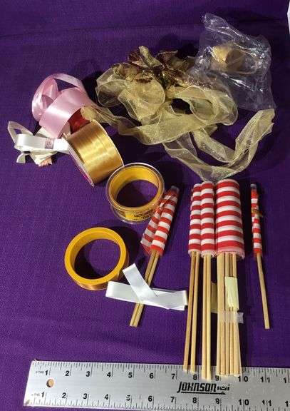 Easter Decor, Gift Bags & Ribbion - Sherwood Auctions