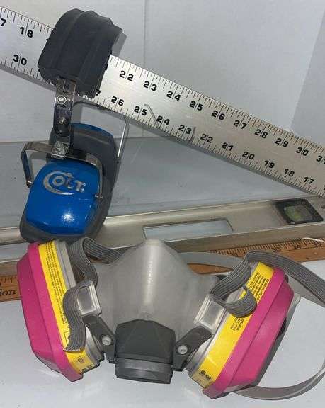 Johnson T-Square, Stanley 20” Saw, 4’ Level, Pocket Hole Clamps, 3M ...