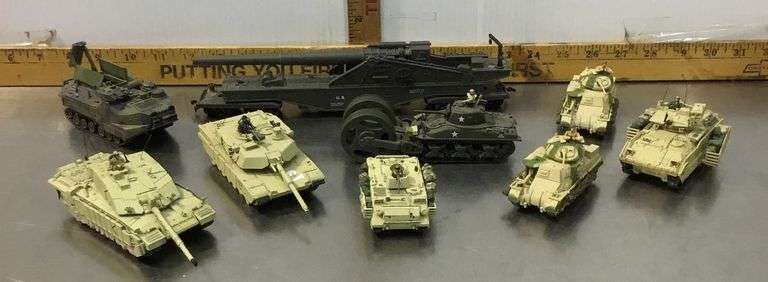 Die Cast Tanks, MICLIC and Big Cannon Car - Sherwood Auctions