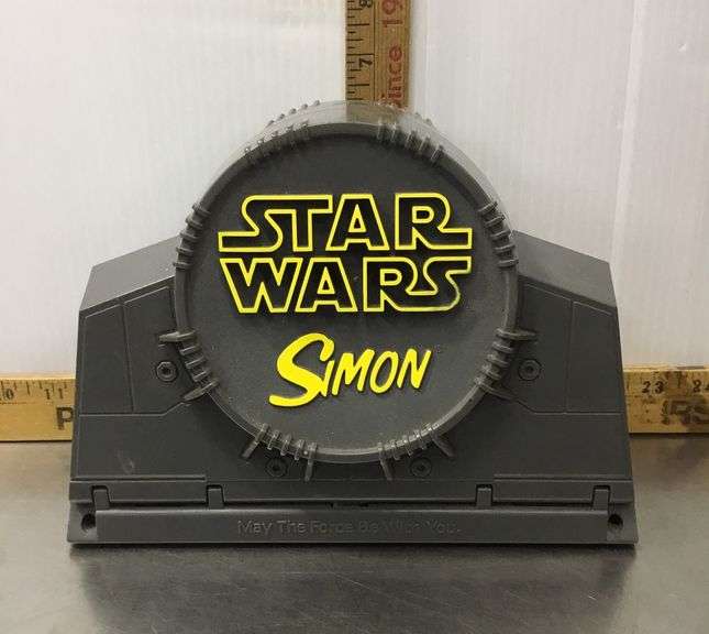 Star Wars SIMON Game (needs batteries) - Sherwood Auctions